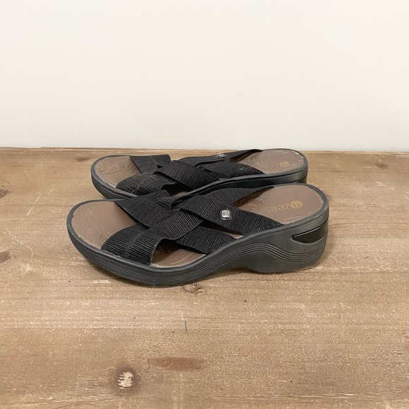 Bzees | Shoes | Bzees Disco Wedge Sandals Black Size 75 | Poshmark